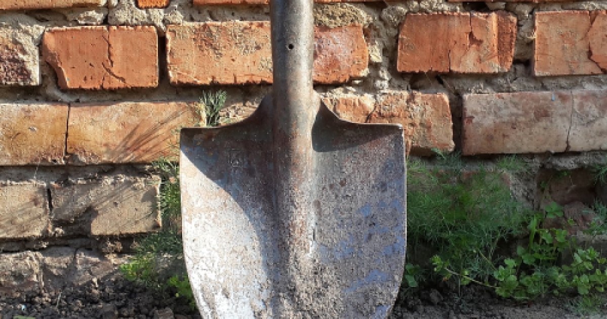 Open Gardens SA | Clean your spade